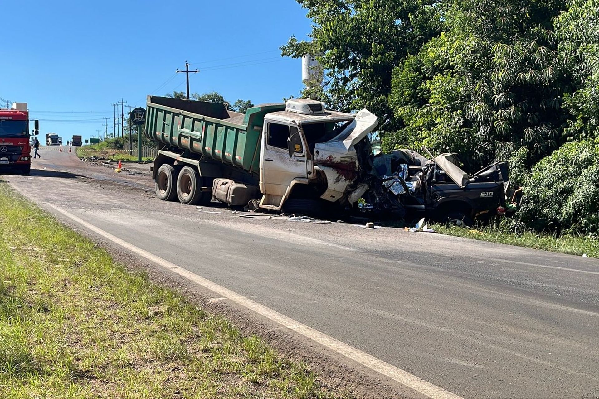 Grave acidente na BR-163 em Barracão deixa duas vítimas fatais